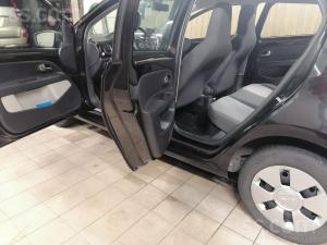 Melns Volkswagen Up 2014 Valmiera, ar dzinēja tilpumu 1.00 L un nobraukumu 120 tūkst. km par 6400 €, foto 8 vietnē AUTOMOTO.COM.LV