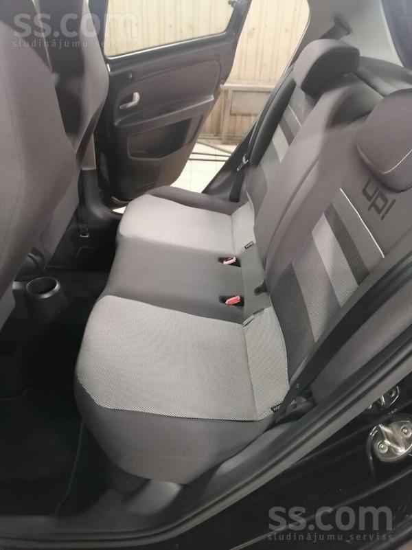 Melns Volkswagen Up 2014 Valmiera, ar dzinēja tilpumu 1.00 L un nobraukumu 120 tūkst. km par 6400 €, foto 8 vietnē AUTOMOTO.COM.LV