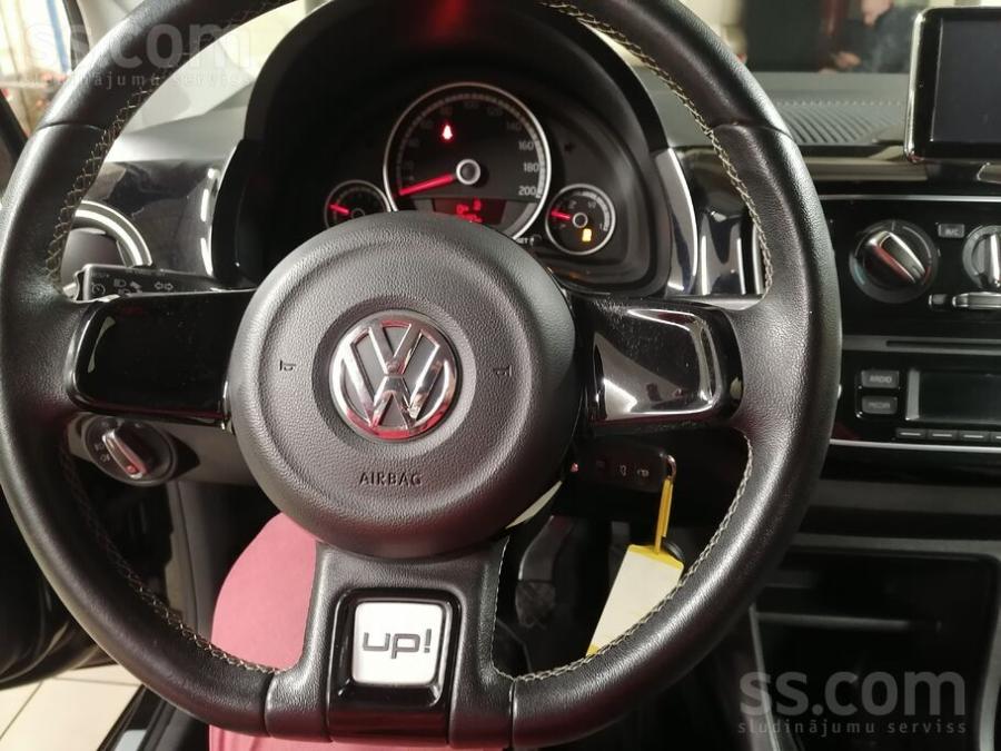 Melns Volkswagen Up 2014 Valmiera, ar dzinēja tilpumu 1.00 L un nobraukumu 120 tūkst. km par 6400 €, foto 17 vietnē AUTOMOTO.COM.LV