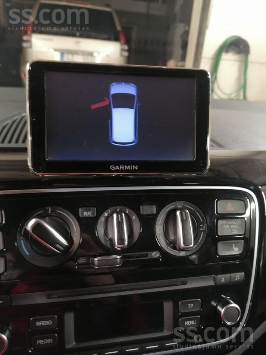 Melns Volkswagen Up 2014 Valmiera, ar dzinēja tilpumu 1.00 L un nobraukumu 120 tūkst. km par 6400 €, foto 18 vietnē AUTOMOTO.COM.LV