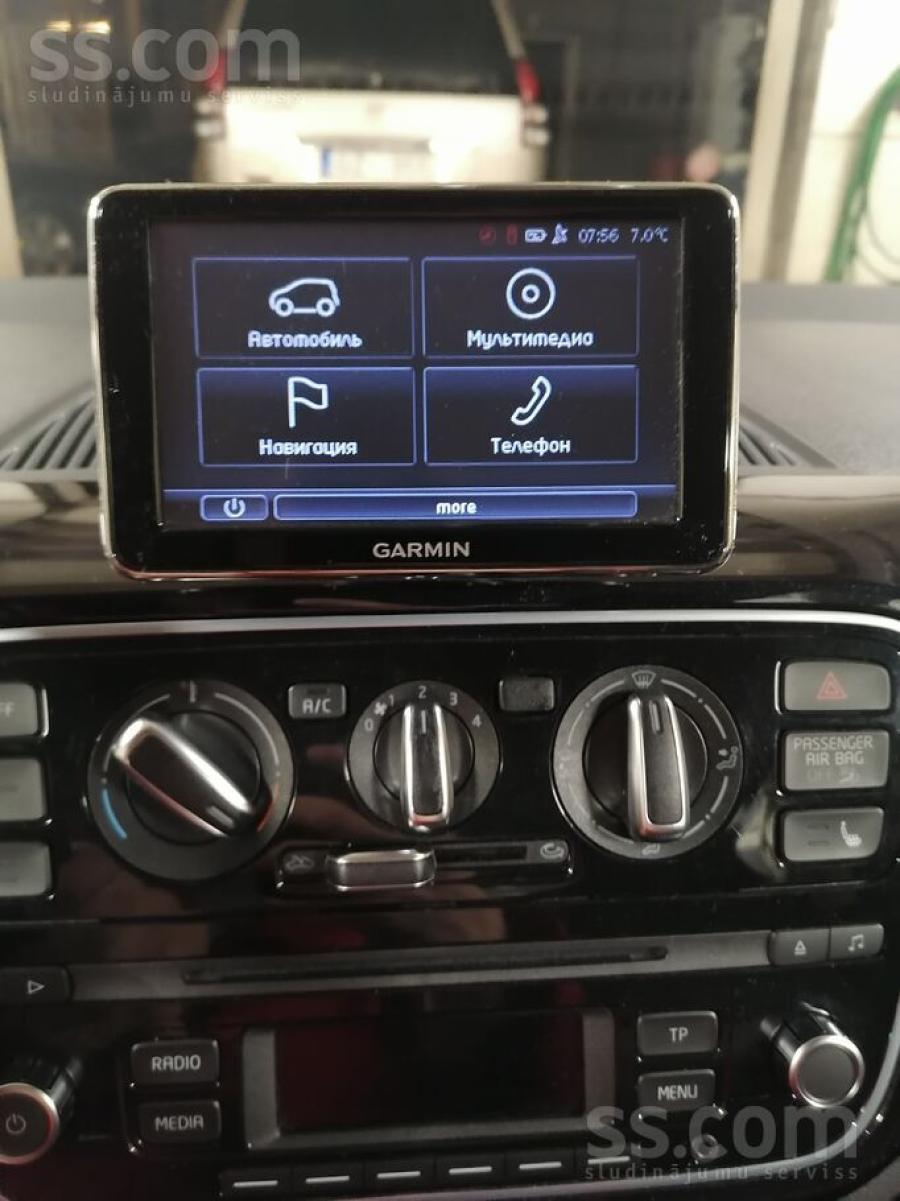 Melns Volkswagen Up 2014 Valmiera, ar dzinēja tilpumu 1.00 L un nobraukumu 120 tūkst. km par 6400 €, foto 19 vietnē AUTOMOTO.COM.LV