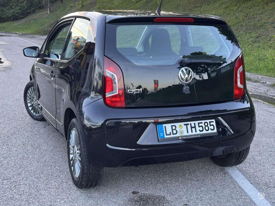 Melns Volkswagen Up 2014 Jonava, ar dzinēja tilpumu 1.00 L un nobraukumu 184 tūkst. km par 3499 €, foto 9 vietnē AUTOMOTO.COM.LV