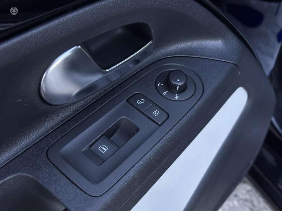 Melns Volkswagen Up 2014 Jonava, ar dzinēja tilpumu 1.00 L un nobraukumu 184 tūkst. km par 3499 €, foto 21 vietnē AUTOMOTO.COM.LV