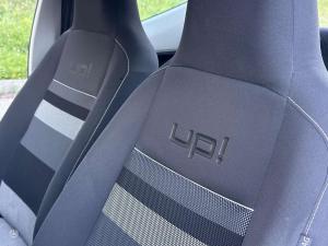 Melns Volkswagen Up 2014 Jonava, ar dzinēja tilpumu 1.00 L un nobraukumu 184 tūkst. km par 3499 €, foto 22 vietnē AUTOMOTO.COM.LV