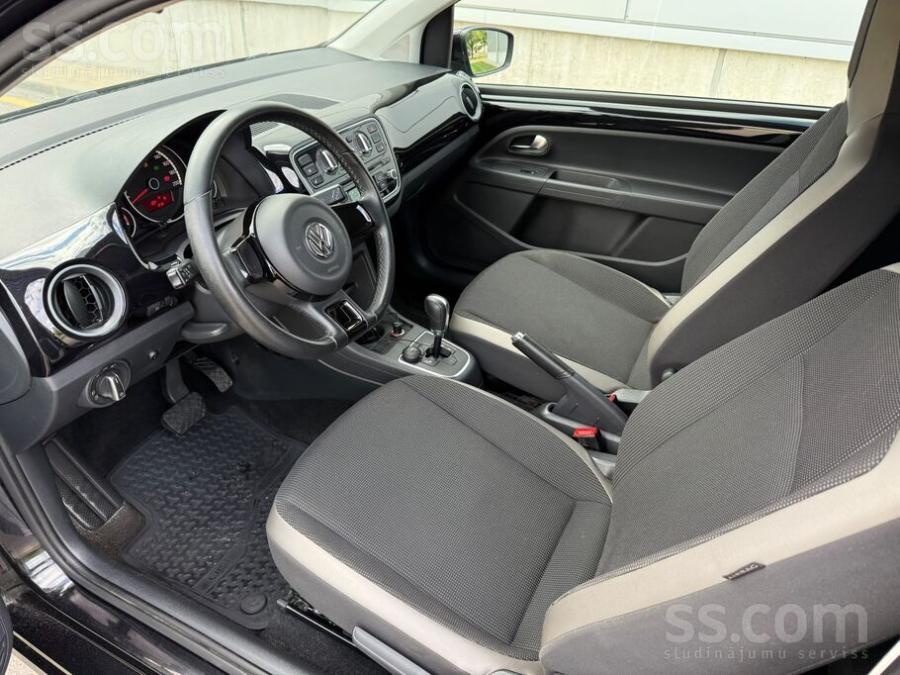 Melns Volkswagen Up 2015 Rīga, ar dzinēja tilpumu 1.00 L un nobraukumu 0 tūkst. km par 4390 €, foto 4 vietnē AUTOMOTO.COM.LV