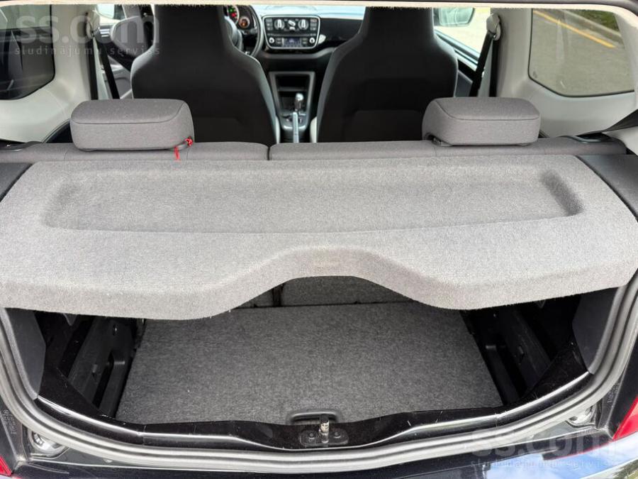 Melns Volkswagen Up 2015 Rīga, ar dzinēja tilpumu 1.00 L un nobraukumu 0 tūkst. km par 4390 €, foto 9 vietnē AUTOMOTO.COM.LV