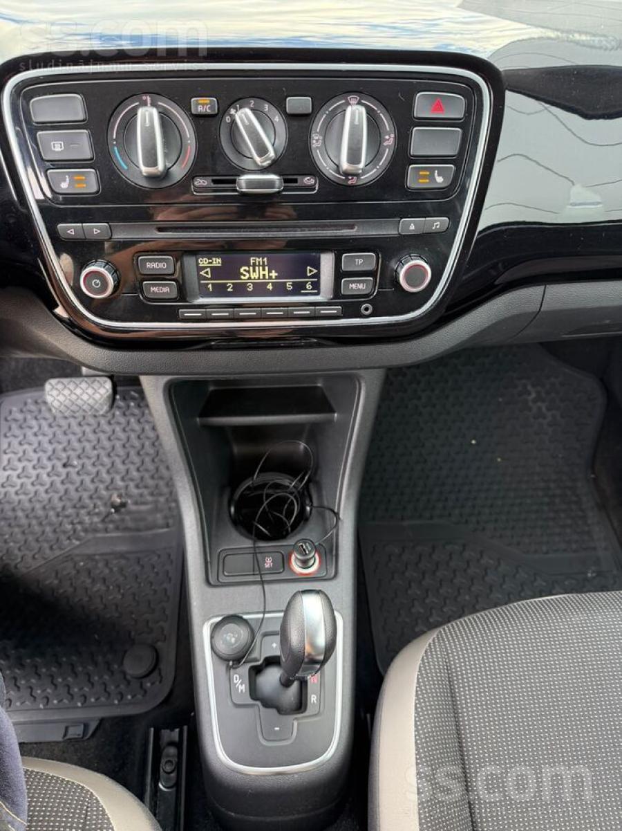 Melns Volkswagen Up 2015 Rīga, ar dzinēja tilpumu 1.00 L un nobraukumu 0 tūkst. km par 4390 €, foto 13 vietnē AUTOMOTO.COM.LV