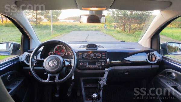 Blue Volkswagen Up 2014 in Riga, with an engine capacity of 1.00 L and mileage of 137 thousand km for 4800 €, photo 7 on AUTOMOTO.COM.LV