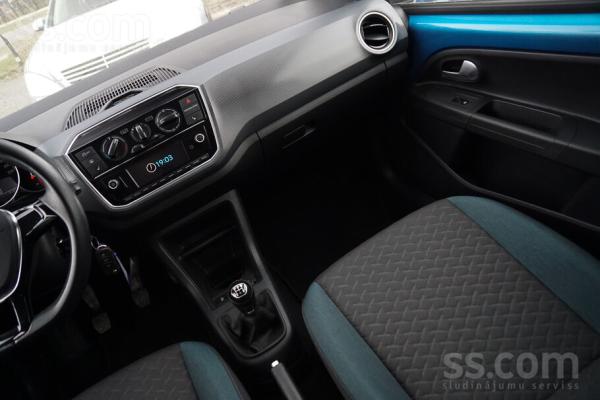 Zils Volkswagen Up 2019 Rīga, ar dzinēja tilpumu 1.00 L un nobraukumu 74 tūkst. km par 8990 €, foto 9 vietnē AUTOMOTO.COM.LV