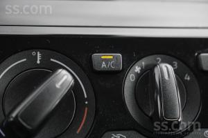 Zils Volkswagen Up 2019 Rīga, ar dzinēja tilpumu 1.00 L un nobraukumu 74 tūkst. km par 8990 €, foto 15 vietnē AUTOMOTO.COM.LV