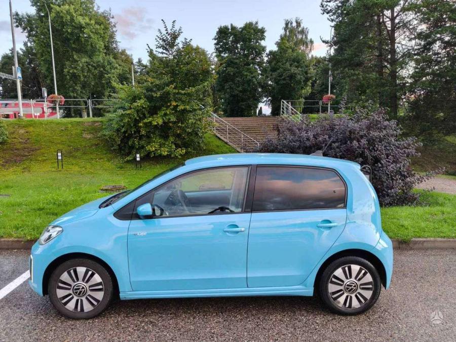 Blue Volkswagen Up 2020 in Vilnius, with an engine capacity of 0.00 L and mileage of 107 thousand km for 8650 €, photo 3 on AUTOMOTO.COM.LV