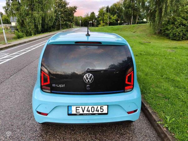 Volkswagen Up 2020 in Vilnius on AUTOMOTO.COM.LV Blue Volkswagen Up 2020 in Vilnius, with an engine capacity of 0.00 L and mileage of 107 thousand km for 8650 €, photo 5 on AUTOMOTO.COM.LV