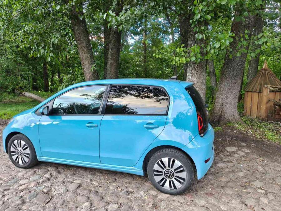 Blue Volkswagen Up 2020 in Vilnius, with an engine capacity of 0.00 L and mileage of 107 thousand km for 8650 €, photo 18 on AUTOMOTO.COM.LV