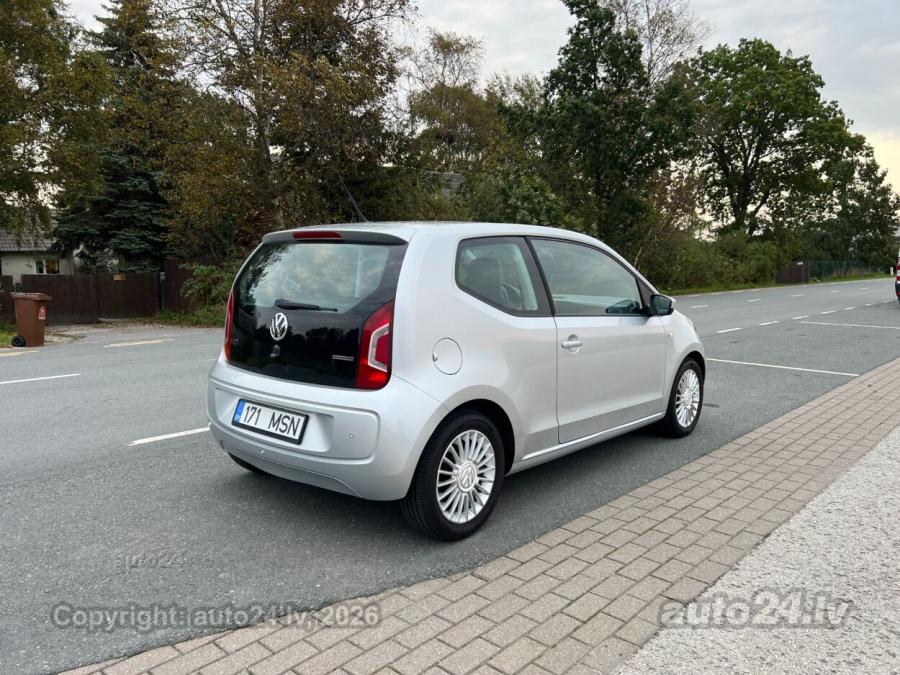 Pelēks Volkswagen Up 2012 Tallina, ar dzinēja tilpumu 1.00 L un nobraukumu 35 tūkst. km par 6490 €, foto 9 vietnē AUTOMOTO.COM.LV