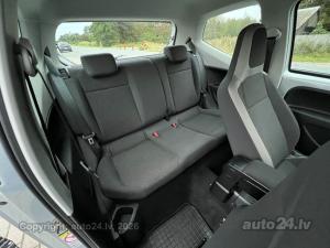 Pelēks Volkswagen Up 2012 Tallina, ar dzinēja tilpumu 1.00 L un nobraukumu 35 tūkst. km par 6490 €, foto 13 vietnē AUTOMOTO.COM.LV