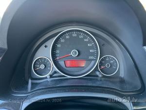 Pelēks Volkswagen Up 2012 Tallina, ar dzinēja tilpumu 1.00 L un nobraukumu 35 tūkst. km par 6490 €, foto 15 vietnē AUTOMOTO.COM.LV