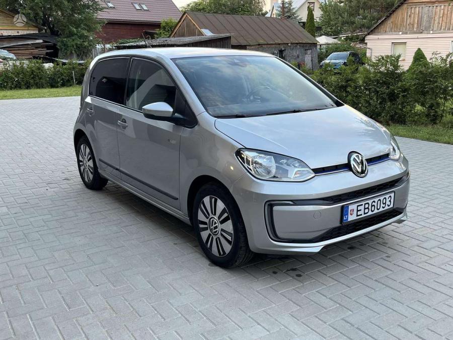 Серый Фольксваген Ап 2020 в Каунас, объемом двигателя 0.00 л и пробегом 45 тыс. км за 8200 €, фото 8 на AUTOMOTO.COM.LV
