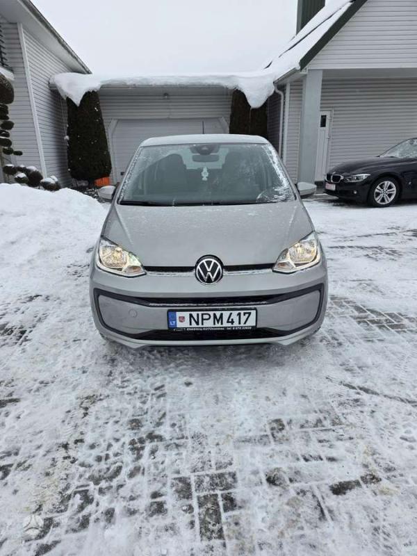 Pelēks Volkswagen Up 2022 Elektrėnai, ar dzinēja tilpumu 1.00 L un nobraukumu 123 tūkst. km par 7850 €, foto 1 vietnē AUTOMOTO.COM.LV