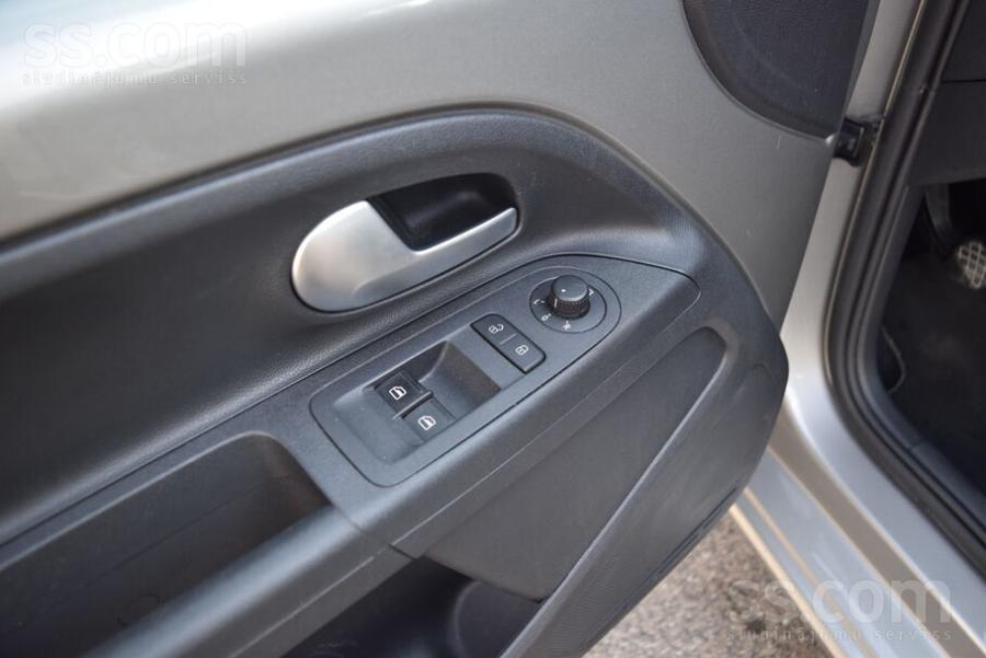 Grey Volkswagen Up 2022 in Riga, with an engine capacity of 1.00 L and mileage of 26 thousand km for 6500 €, photo 14 on AUTOMOTO.COM.LV