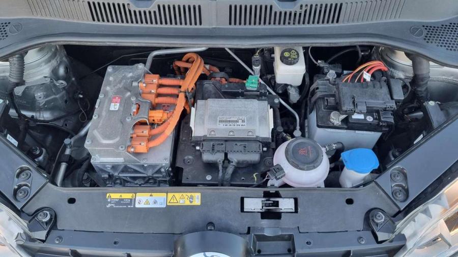 Grey Volkswagen Up 2022 in Siauliai, with an engine capacity of 0.00 L and mileage of 53 thousand km for 9999 €, photo 23 on AUTOMOTO.COM.LV