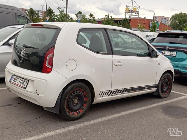 Volkswagen Up 2014 Viļņa, ar dzinēja tilpumu 1.00 L un nobraukumu 232 tūkst. km par 1500 €, foto 7 vietnē AUTOMOTO.COM.LV