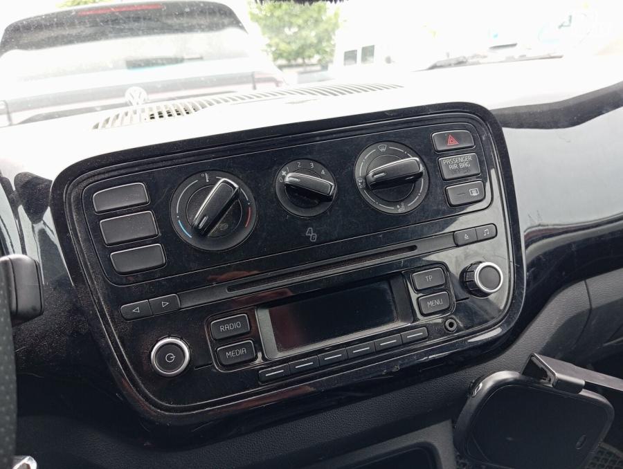 Volkswagen Up 2014 in Vilnius, with an engine capacity of 1.00 L and mileage of 209 thousand km for 1200 €, photo 14 on AUTOMOTO.COM.LV