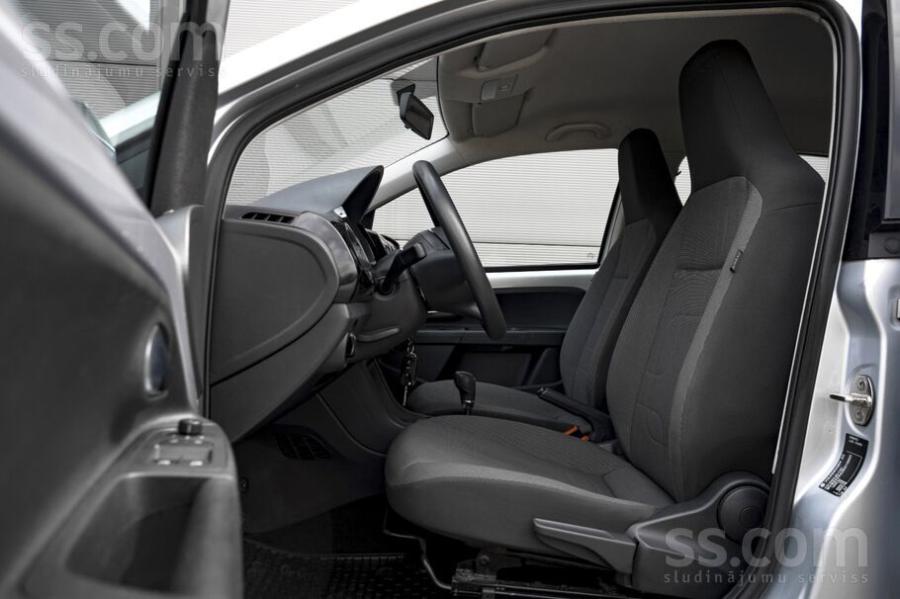 Volkswagen Up 2014 in Riga, with an engine capacity of 1.00 L and mileage of 193 thousand km for 3750 €, photo 9 on AUTOMOTO.COM.LV