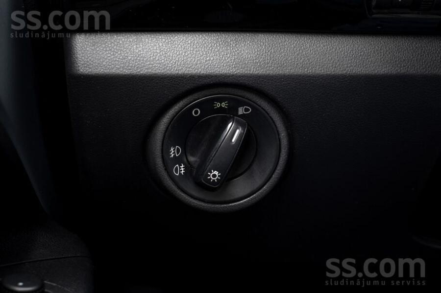 Volkswagen Up 2014 in Riga, with an engine capacity of 1.00 L and mileage of 193 thousand km for 3750 €, photo 15 on AUTOMOTO.COM.LV