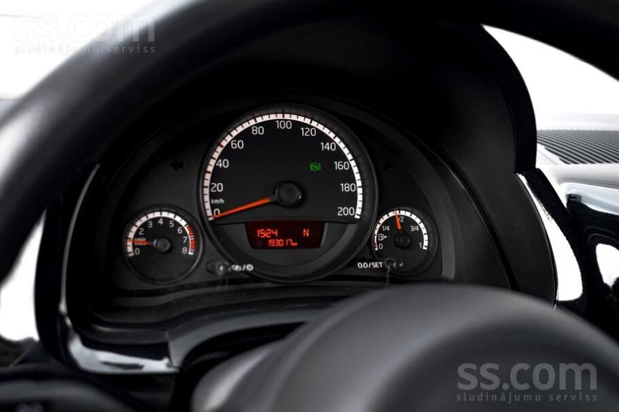 Volkswagen Up 2014 in Riga, with an engine capacity of 1.00 L and mileage of 193 thousand km for 3750 €, photo 17 on AUTOMOTO.COM.LV