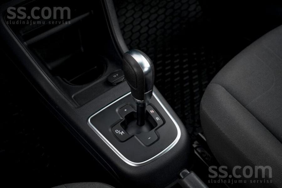 Volkswagen Up 2014 in Riga, with an engine capacity of 1.00 L and mileage of 193 thousand km for 3750 €, photo 21 on AUTOMOTO.COM.LV