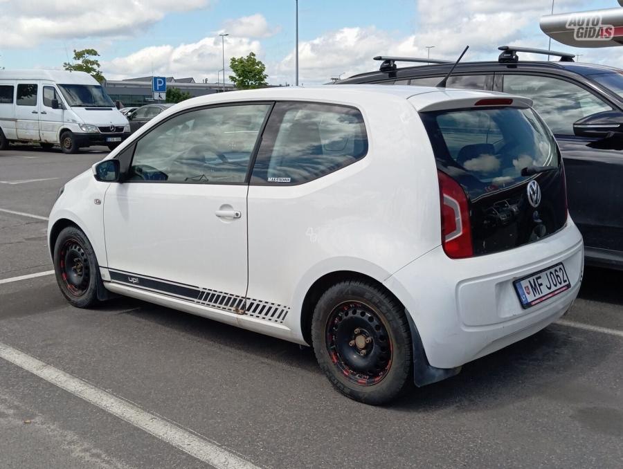 Volkswagen Up 2014 Viļņa, ar dzinēja tilpumu 1.00 L un nobraukumu 209 tūkst. km par 1000 €, foto 3 vietnē AUTOMOTO.COM.LV