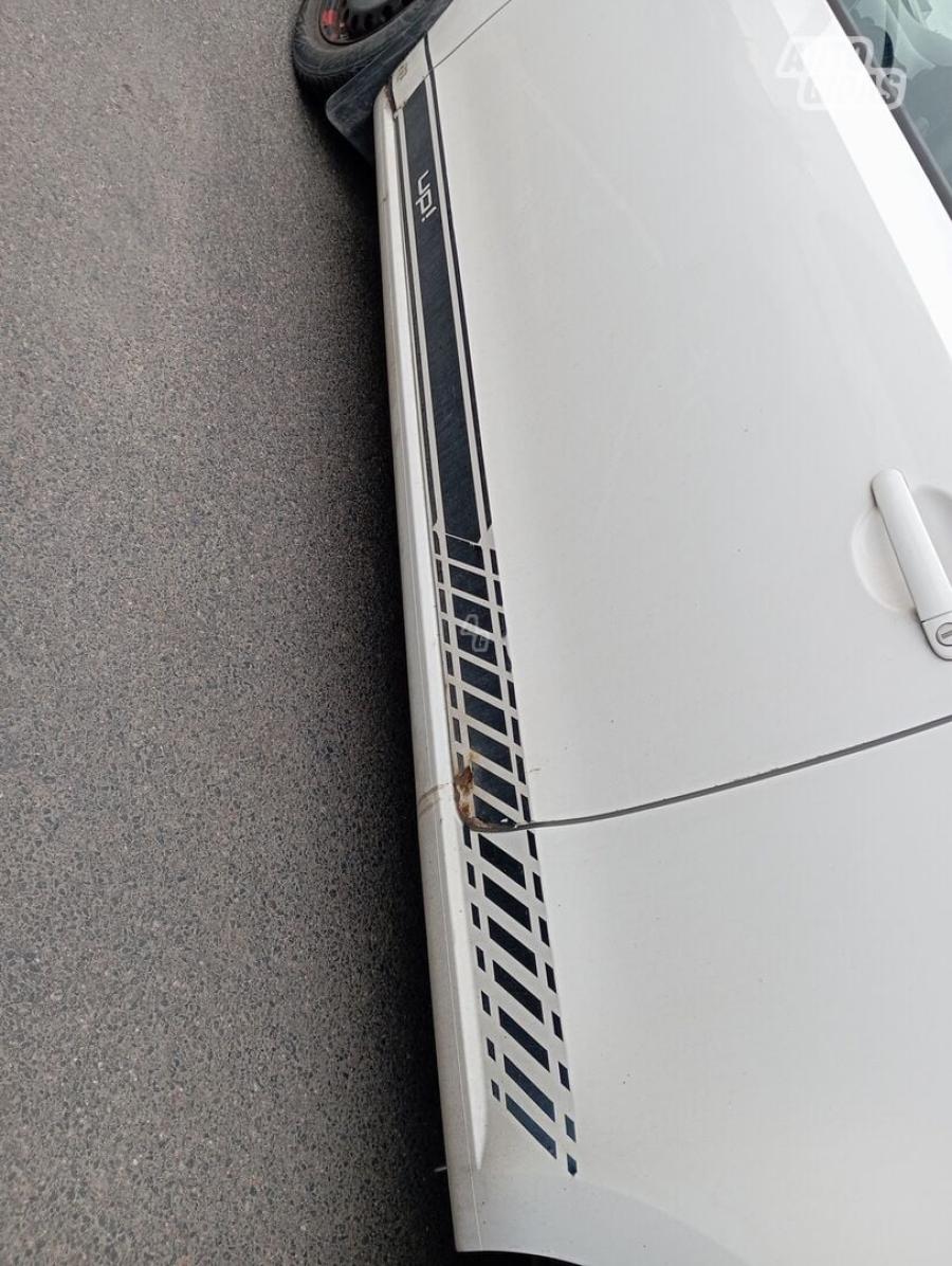 Volkswagen Up 2014 Viļņa, ar dzinēja tilpumu 1.00 L un nobraukumu 209 tūkst. km par 1000 €, foto 8 vietnē AUTOMOTO.COM.LV