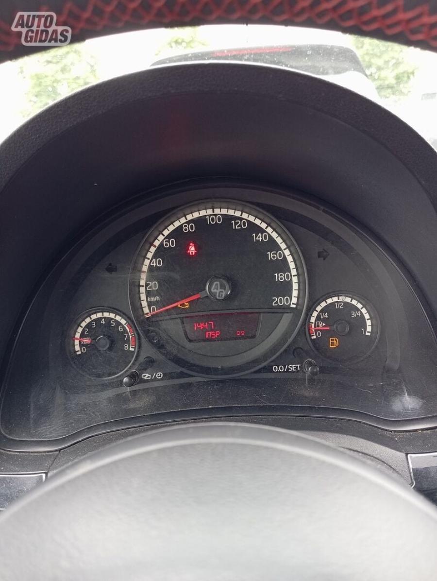 Volkswagen Up 2014 in Vilnius, with an engine capacity of 1.00 L and mileage of 209 thousand km for 1000 €, photo 15 on AUTOMOTO.COM.LV