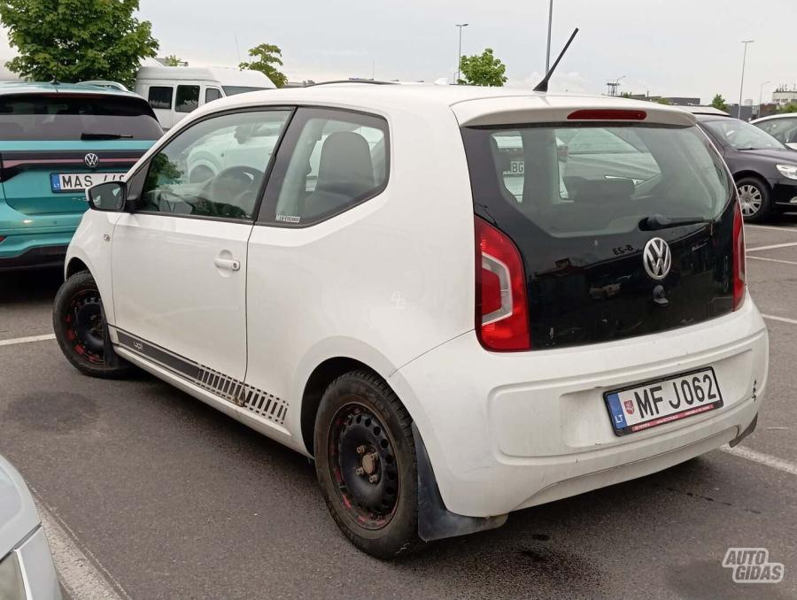 Volkswagen Up 2014 in Vilnius, with an engine capacity of 1.00 L and mileage of 209 thousand km for 850 €, photo 5 on AUTOMOTO.COM.LV