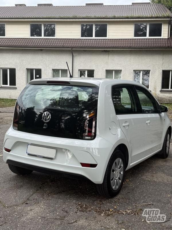Volkswagen Up 2019 in Raseiniai, with an engine capacity of 1.00 L and mileage of 52 thousand km for 9075 €, photo 5 on AUTOMOTO.COM.LV
