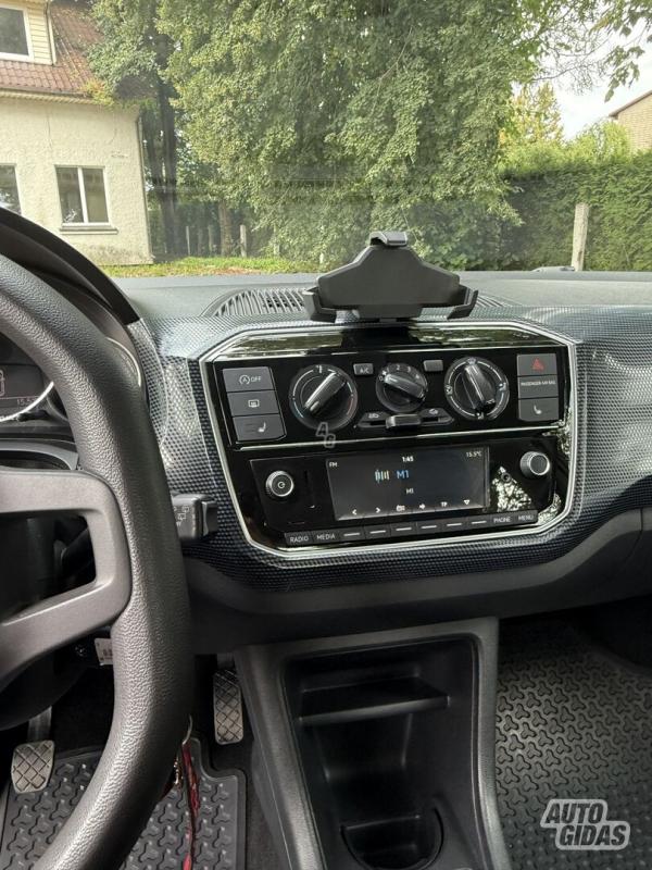 Volkswagen Up 2019 in Raseiniai, with an engine capacity of 1.00 L and mileage of 52 thousand km for 9075 €, photo 8 on AUTOMOTO.COM.LV