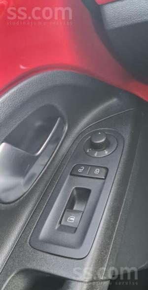 Red Volkswagen Up 2012 in Jurmala, with an engine capacity of 1.00 L and mileage of 116 thousand km for 3750 €, photo 16 on AUTOMOTO.COM.LV