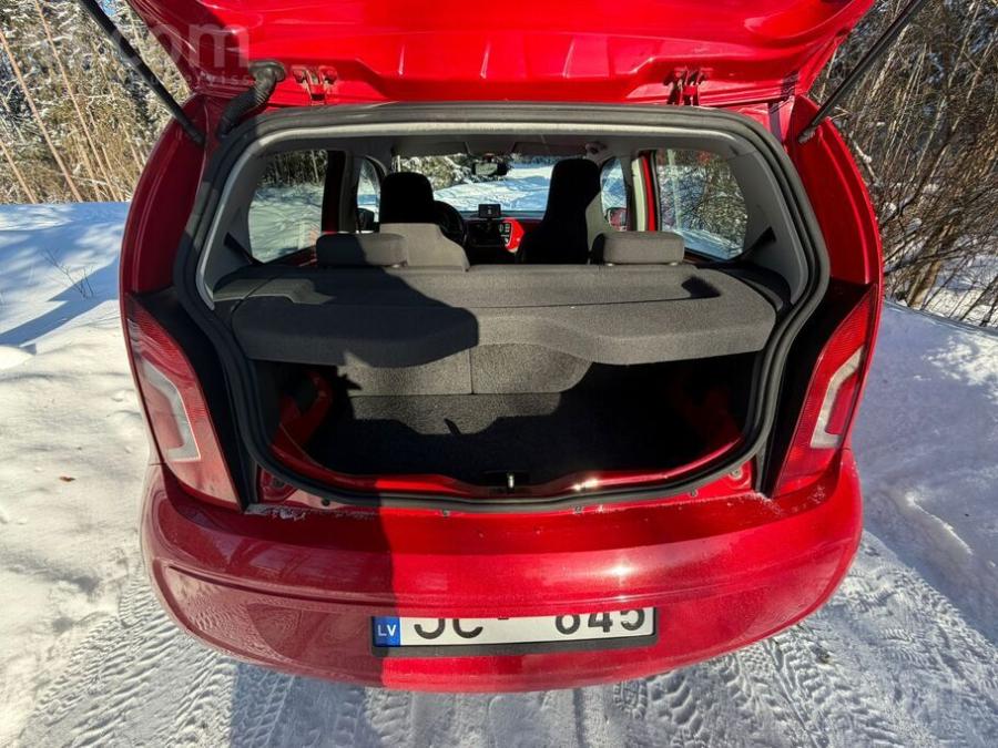 Red Volkswagen Up 2012 in Daugavpils, with an engine capacity of 1.00 L and mileage of 178 thousand km for 2350 €, photo 10 on AUTOMOTO.COM.LV