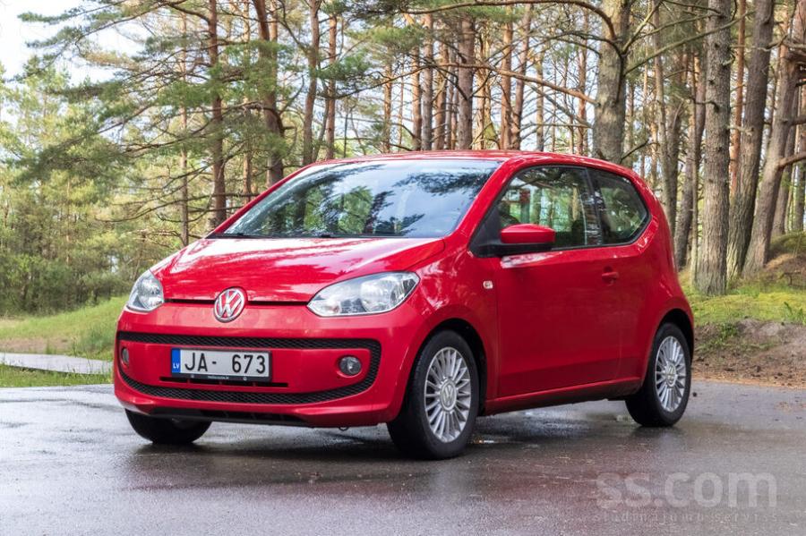 Red Volkswagen Up 2012 in Jurmala, with an engine capacity of 1.00 L and mileage of 185 thousand km for 1500 €, photo 1 on AUTOMOTO.COM.LV