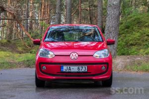 Red Volkswagen Up 2012 in Jurmala, with an engine capacity of 1.00 L and mileage of 185 thousand km for 1500 €, photo 3 on AUTOMOTO.COM.LV