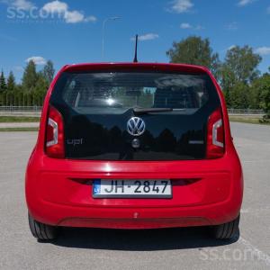 Sarkans Volkswagen Up 2013 Rīga, ar dzinēja tilpumu 1.00 L un nobraukumu 196 tūkst. km par 2200 €, foto 4 vietnē AUTOMOTO.COM.LV