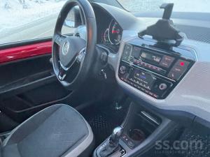 Красный Фольксваген Ап 2020 в Рига, объемом двигателя 0.00 л и пробегом 58 тыс. км за 10000 €, фото 21 на AUTOMOTO.COM.LV