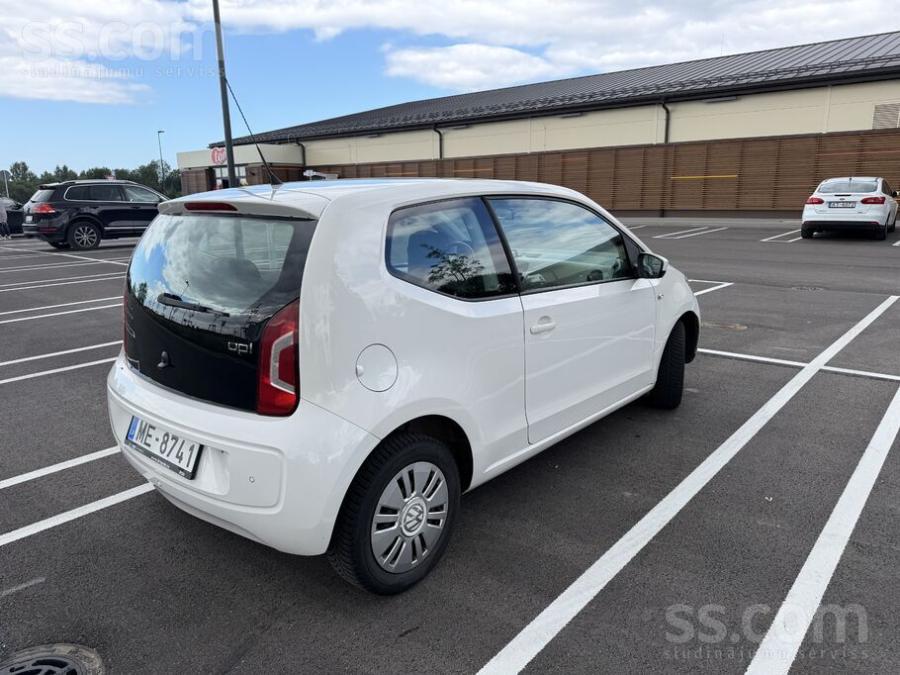 White Volkswagen Up 2012 in Riga, with an engine capacity of 1.00 L and mileage of 206 thousand km for 3650 €, photo 3 on AUTOMOTO.COM.LV