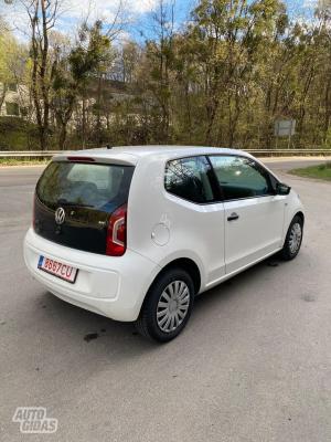 Balts Volkswagen Up 2013 Kauņa, ar dzinēja tilpumu 1.00 L un nobraukumu 205 tūkst. km par 2400 €, foto 5 vietnē AUTOMOTO.COM.LV
