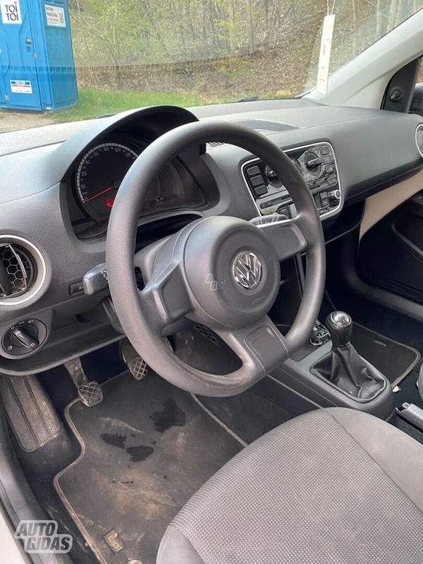 Balts Volkswagen Up 2013 Kauņa, ar dzinēja tilpumu 1.00 L un nobraukumu 205 tūkst. km par 2400 €, foto 5 vietnē AUTOMOTO.COM.LV