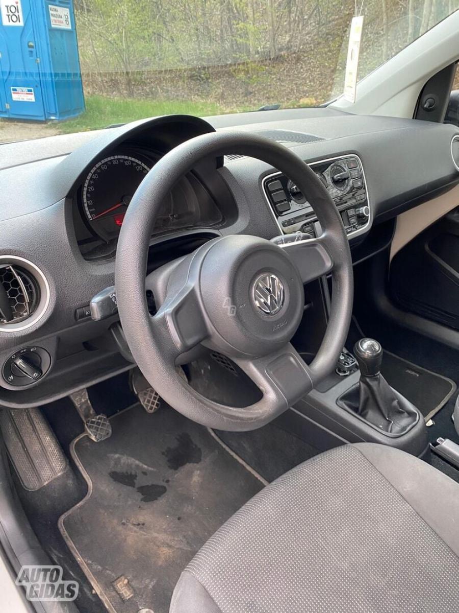 Balts Volkswagen Up 2013 Kauņa, ar dzinēja tilpumu 1.00 L un nobraukumu 205 tūkst. km par 2400 €, foto 6 vietnē AUTOMOTO.COM.LV