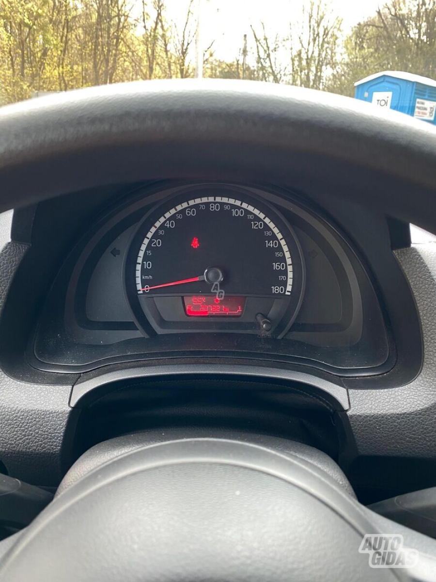 Balts Volkswagen Up 2013 Kauņa, ar dzinēja tilpumu 1.00 L un nobraukumu 205 tūkst. km par 2400 €, foto 7 vietnē AUTOMOTO.COM.LV