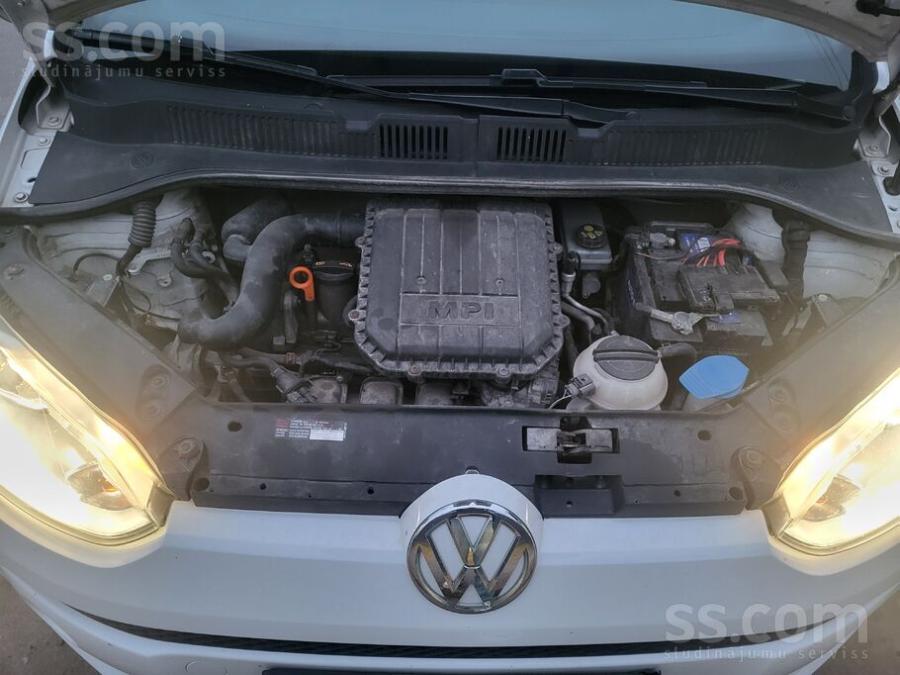 Balts Volkswagen Up 2012 Rīga, ar dzinēja tilpumu 1.00 L un nobraukumu 256 tūkst. km par 1880 €, foto 7 vietnē AUTOMOTO.COM.LV