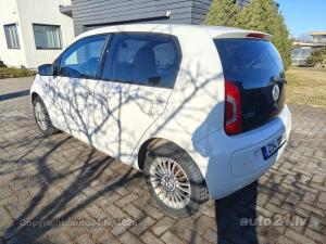 White Volkswagen Up 2012 in Tallinn, with an engine capacity of 1.00 L and mileage of 212 thousand km for 2999 €, photo 4 on AUTOMOTO.COM.LV