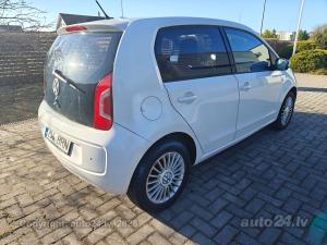White Volkswagen Up 2012 in Tallinn, with an engine capacity of 1.00 L and mileage of 212 thousand km for 2999 €, photo 6 on AUTOMOTO.COM.LV